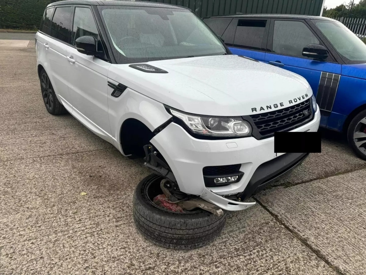 Cet homme confie son Range Rover à l’aéroport et à son retour, sa ...