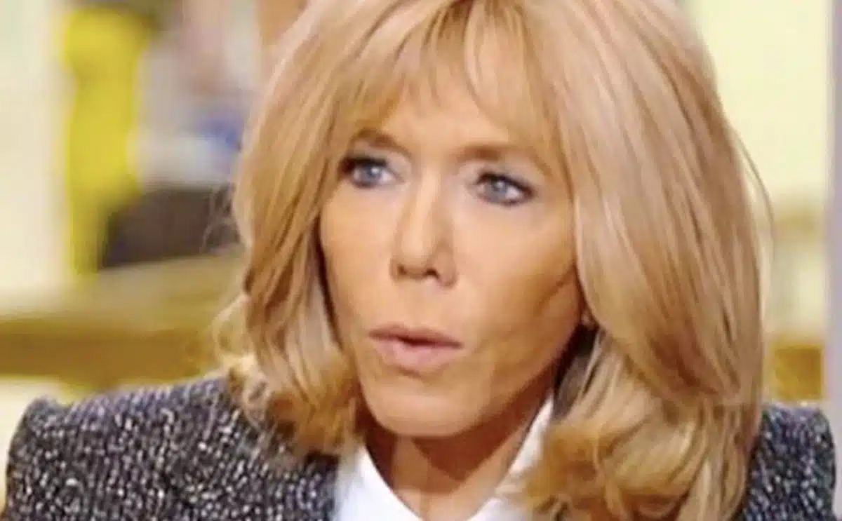 Brigitte Macron sublime : elle dévoile ses jambes comme jamais dans une ...