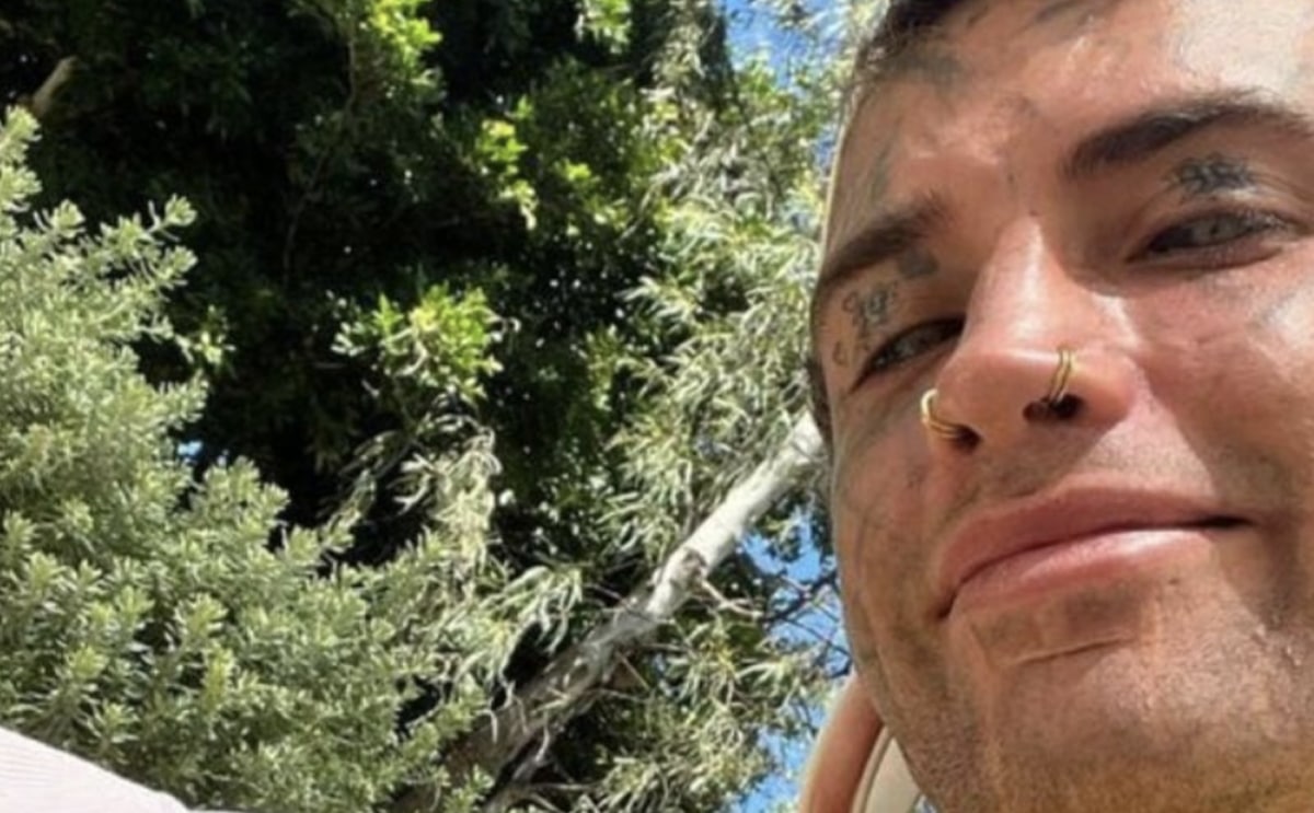 Pour sa fille, il efface ses tatouages : l'incroyable métamorphose d ...