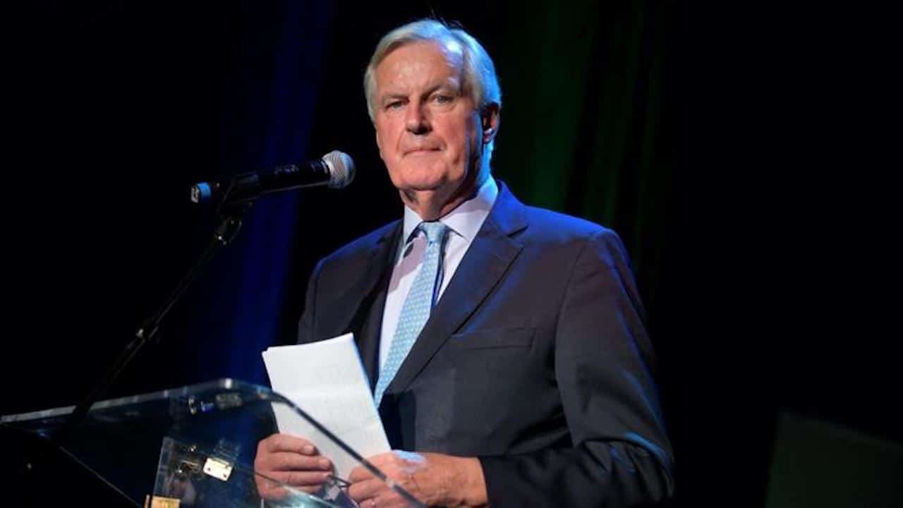 Michel Barnier remplacé par le chouchou de Brigitte Macron