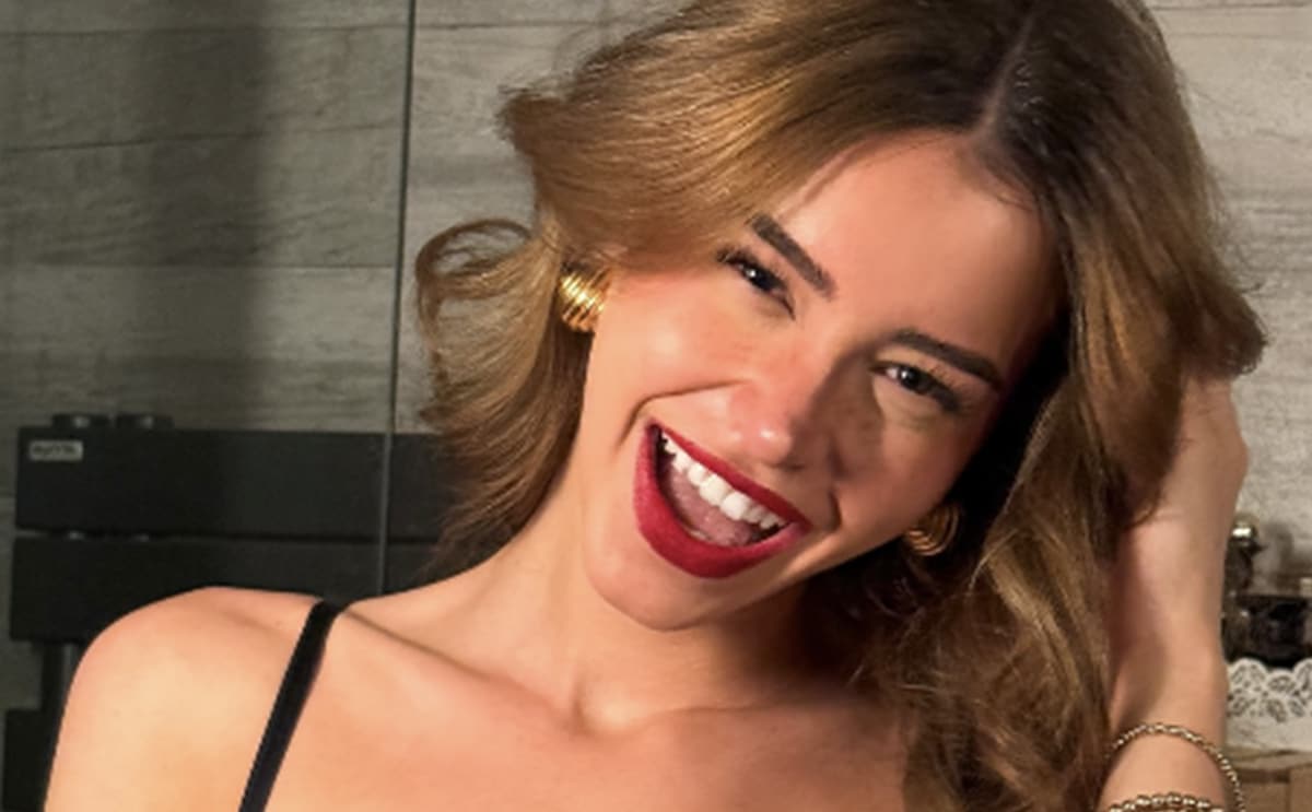 Léa Elui : elle s'affiche plus torride que jamais pour le Nouvel An