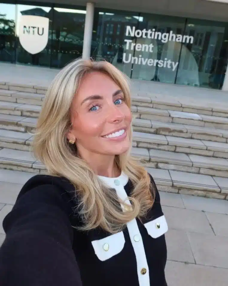 Une actrice OnlyFans a couché avec plus de 1000 hommes en 24h ! Voici ce qui s’est passé dans ...