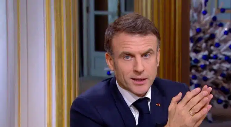 "Reçu comme un malpropre" : Cette attitude d'Emmanuel Macron à l'Élysée ...