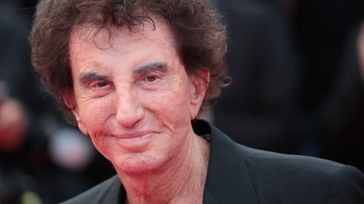 Jack Lang agressé lors d'un rassemblement : les images dévoilées (vidéo)