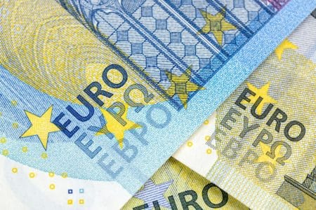 Les comptes courants bientôt limités à 3000 euros ? La folle annonce
