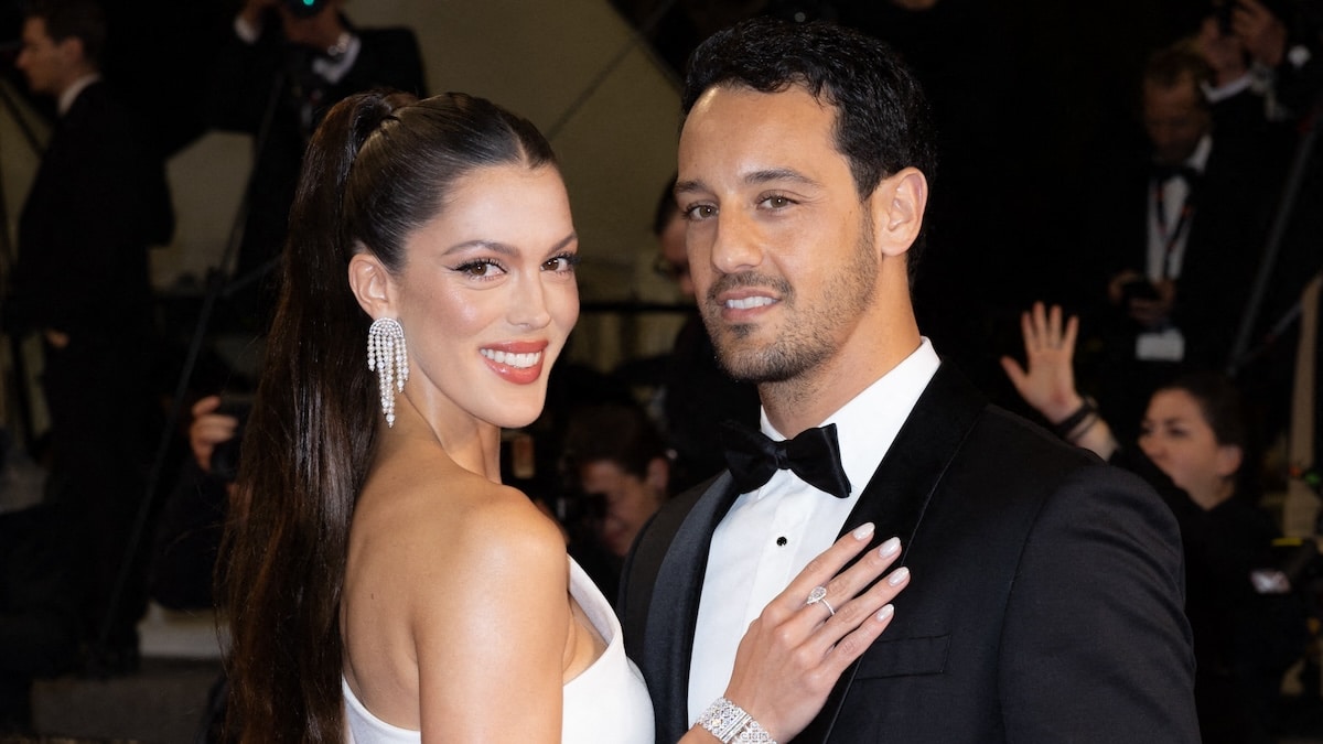 Iris Mittenaere en couple avec Antoine Dupont, mais mariée avec un autre