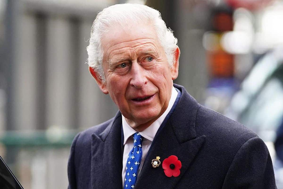 Charles III hospitalisé à cause de son cancer : que se passe-t-il