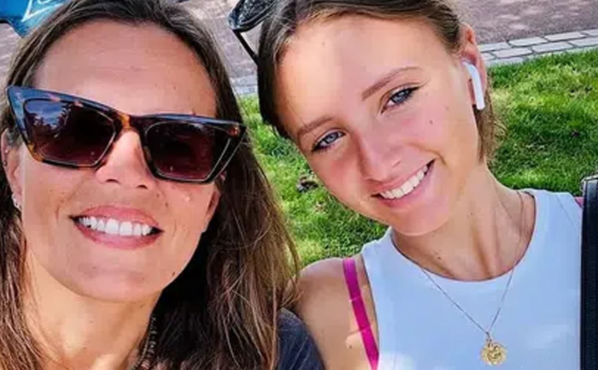 Laure Manaudou partage une rare photo de sa fille Manon pour ses 15 ans