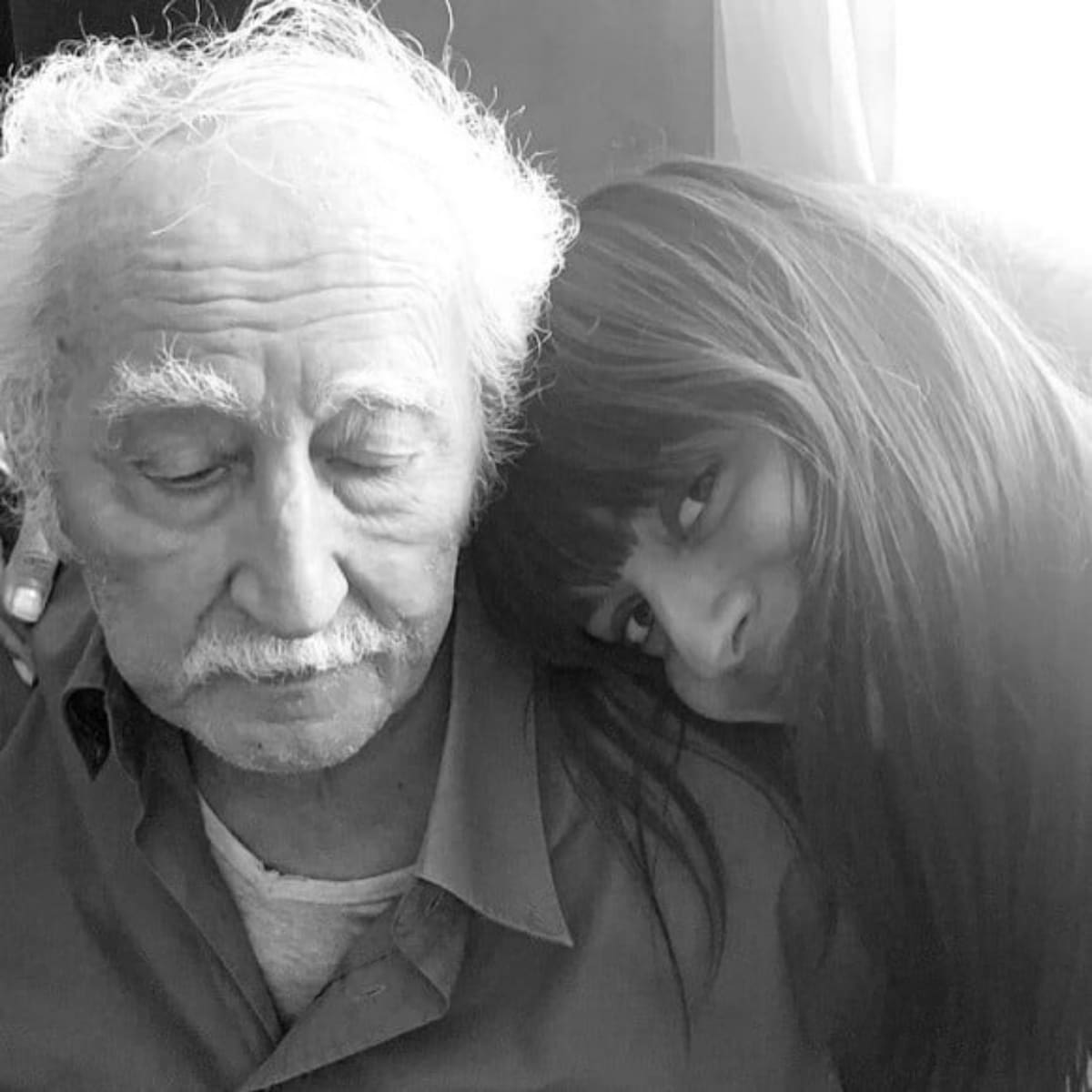 Clara Luciani au plus mal : la chanteuse s’effondre frappée par la maladie