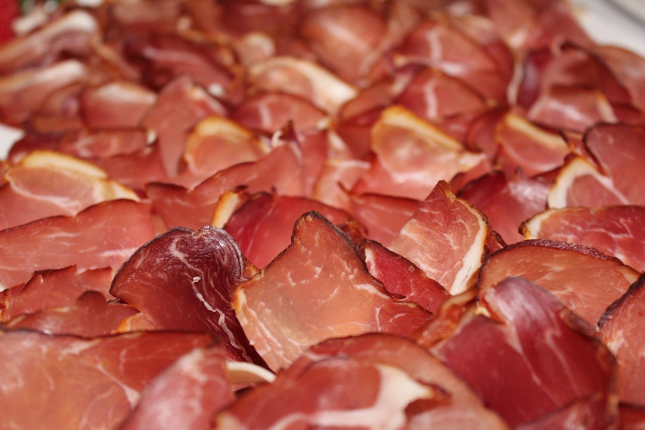 Jambon cuit au supermarché : comment choisir le bon sans se tromper