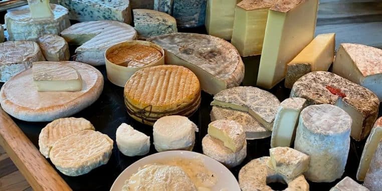 Un médecin dévoile l’aliment à manger avant de boire de l’alcool pour ...