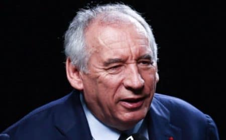 « Je ne suis pas candidat » : François Bayrou renonce à 2027 et révèle ...