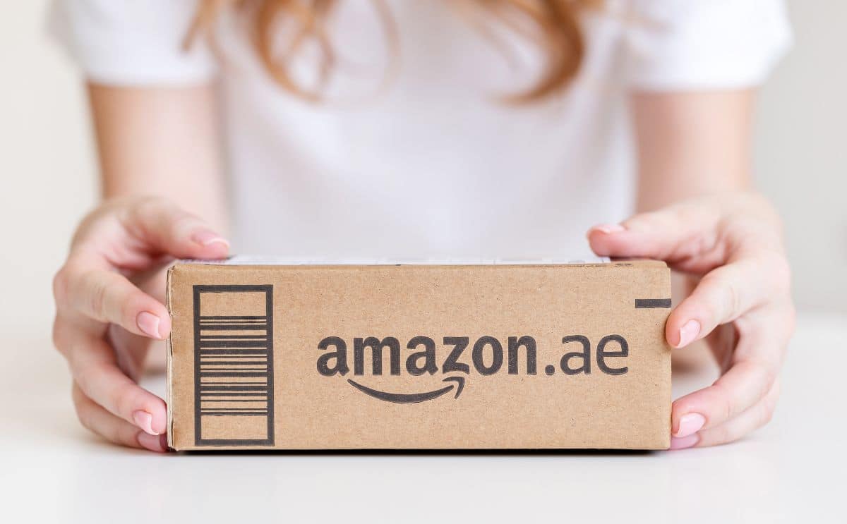 Elle achète des colis Amazon perdus : ce qu’elle découvre la laisse ...