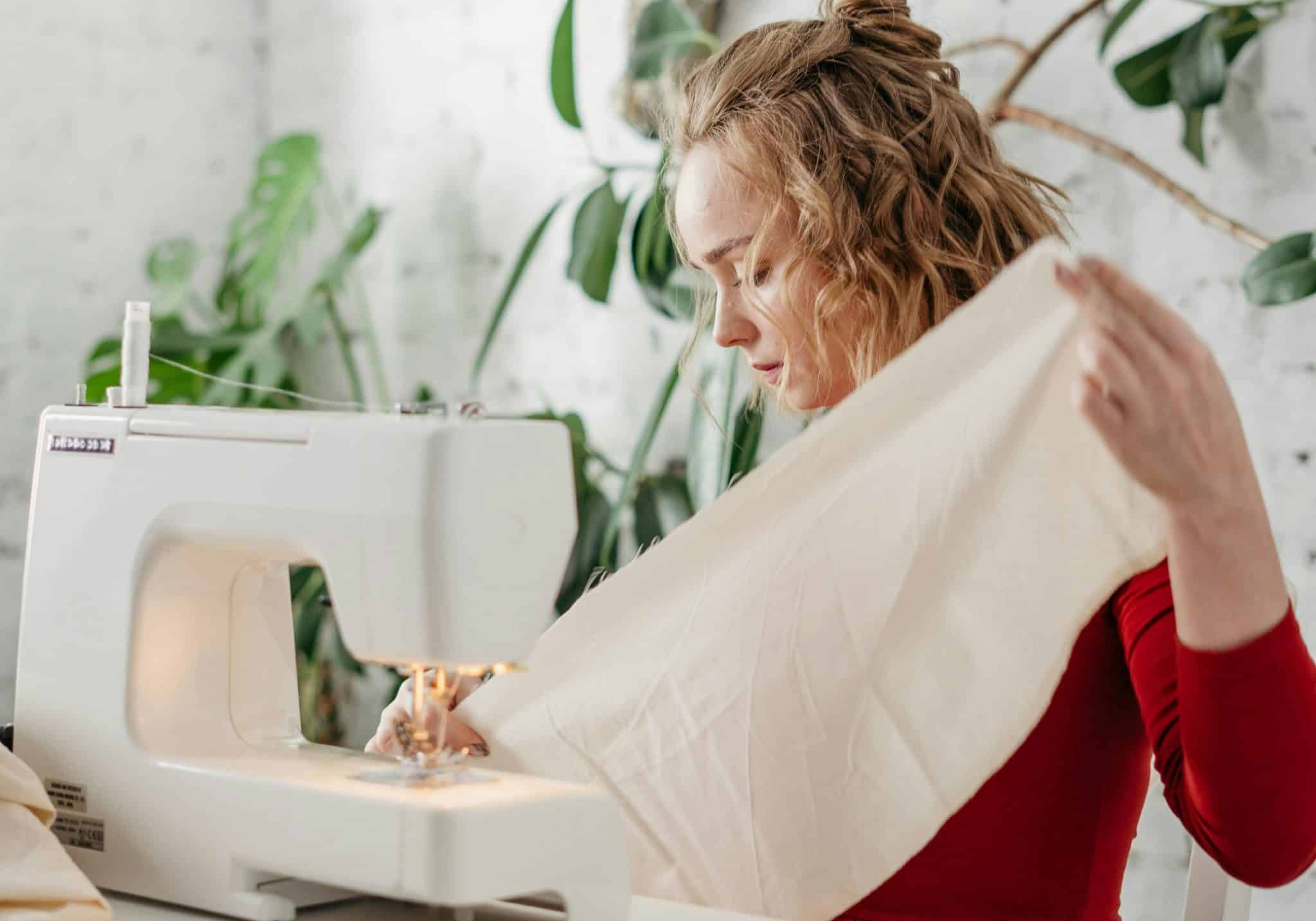La machine à coudre idéale pour les débutants : Lidl frappe fort avec ...