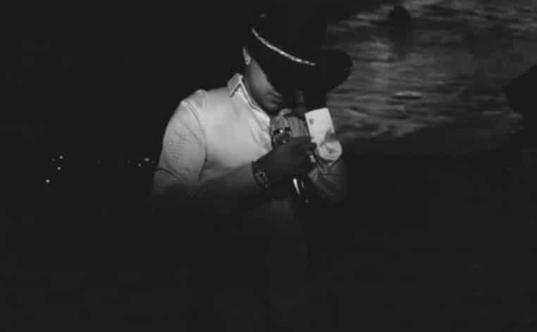 Il avait prédit sa mort : un chanteur célèbre meurt dans un crash d’avion