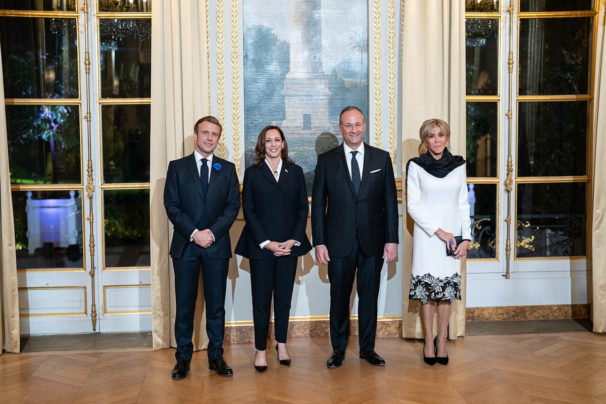 Emmanuel Macron adore raconter ce détail précis sur sa rencontre avec ...